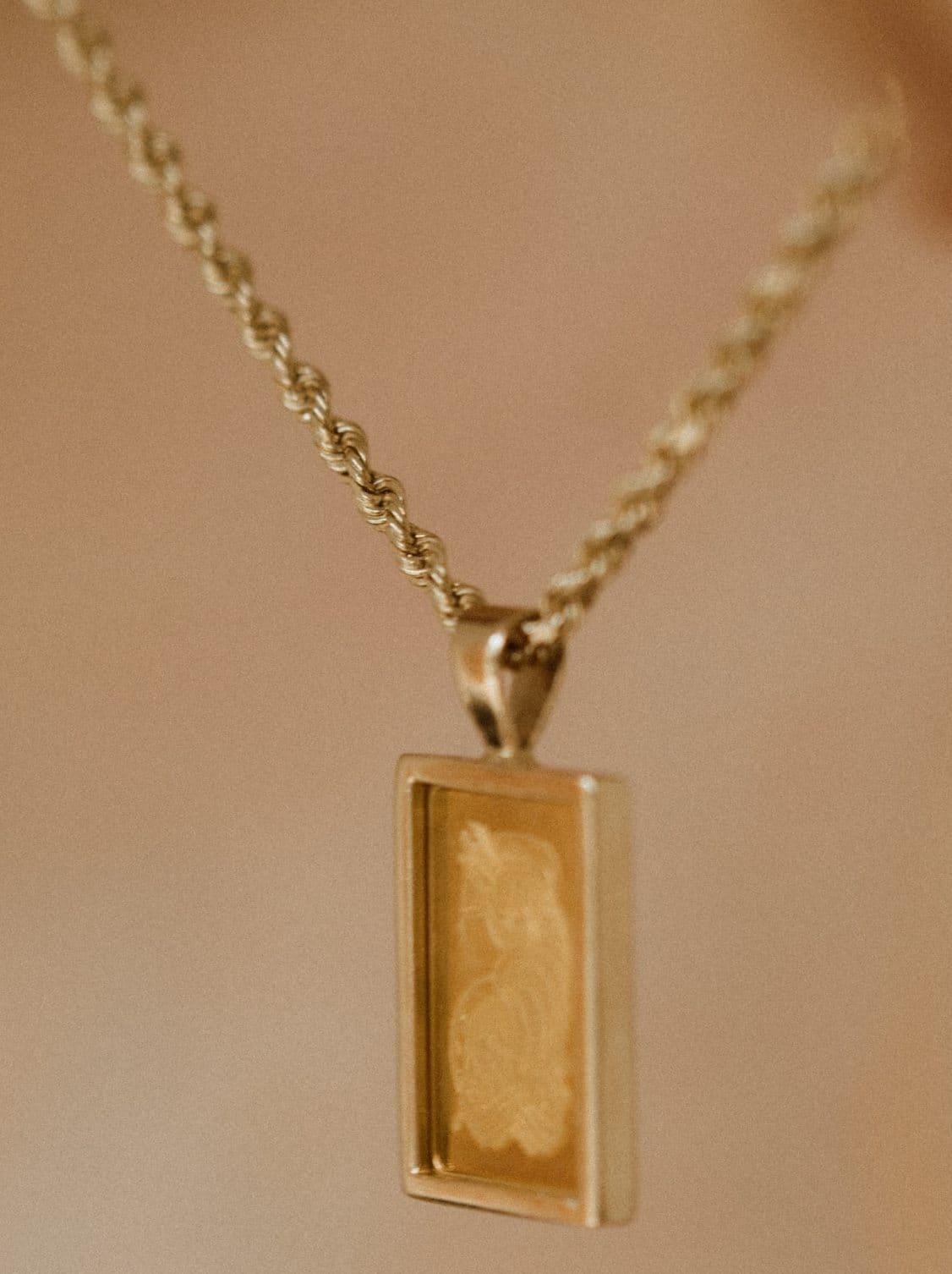 10 Types of Chains for Necklaces and How to Wear Them