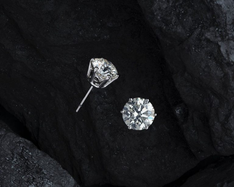 Martini vs. Basket Setting Diamond Earrings | Pros & Cons