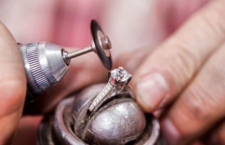 How Much To Put A Diamond Back In A Ring? | Prices Compared