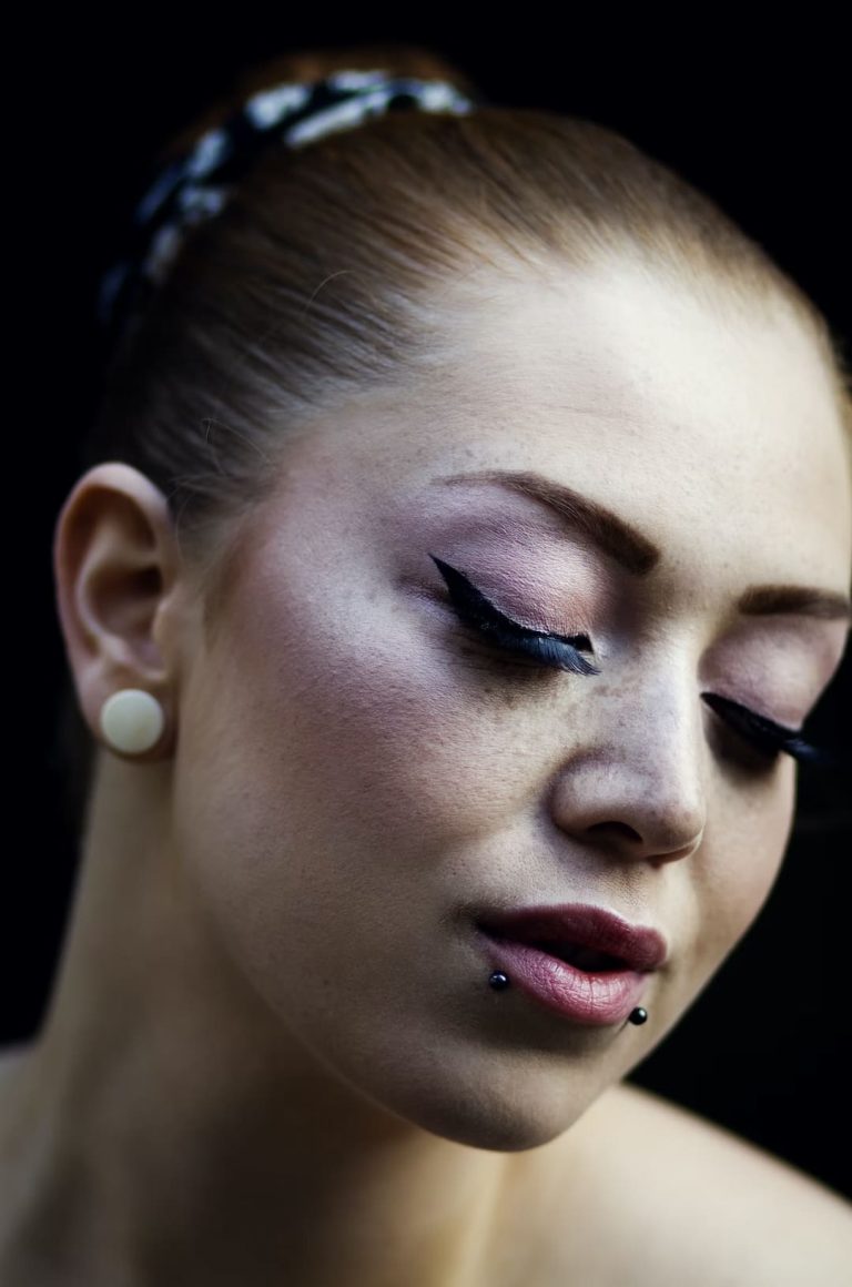 What Is a Snake Bite Piercing? | Steps to a Daring Look
