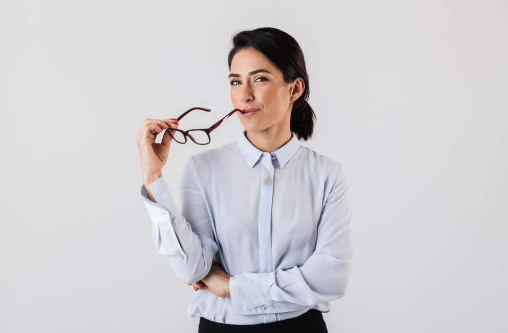 Top Ways to Wear Earrings With Glasses | Match Your Jewelry and ...